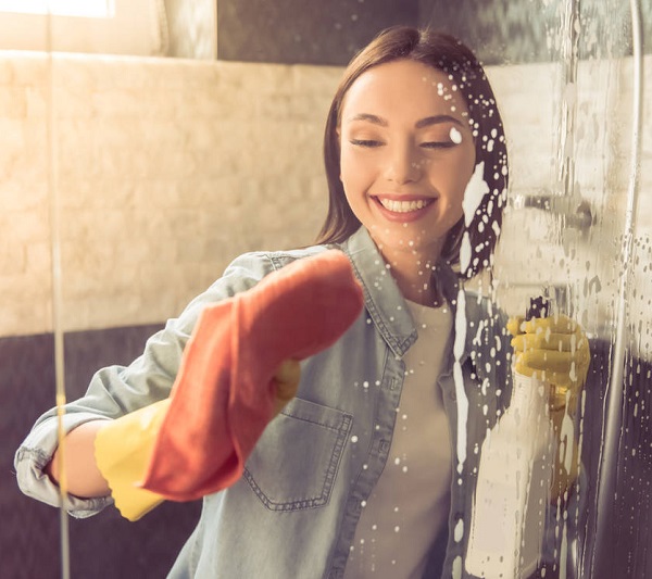How To Clean A Shower Screen With Vinegar And Bicarb